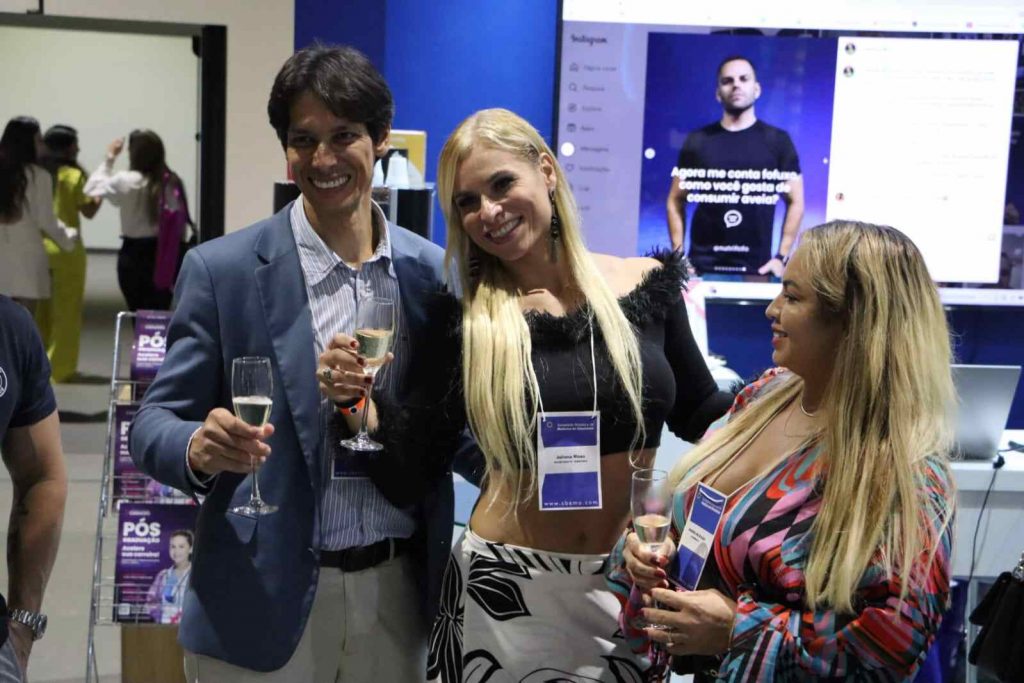 Dra. Juliana Risso palestra em Evento Médico Inédito no RJ